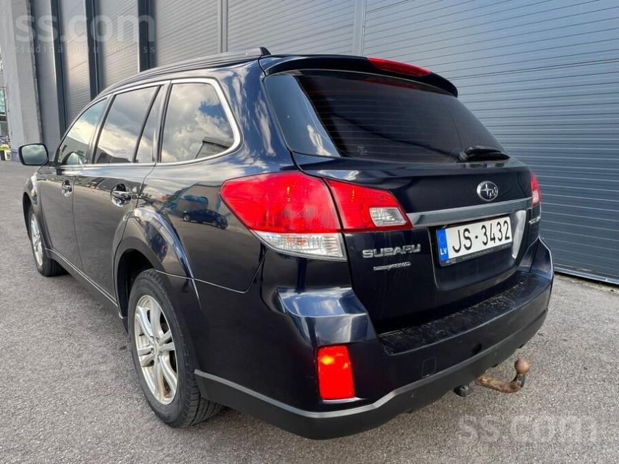 Blue Subaru Outback 2014 in Riga, with an engine capacity of 2.50 L and mileage of 377 thousand km for 3800 €, photo 7 on AUTOMOTO.COM.LV