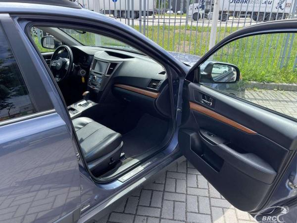 Blue Subaru Outback 2014 in Klaipeda, with an engine capacity of 3.63 L and mileage of 170 thousand km for 7500 €, photo 4 on AUTOMOTO.COM.LV