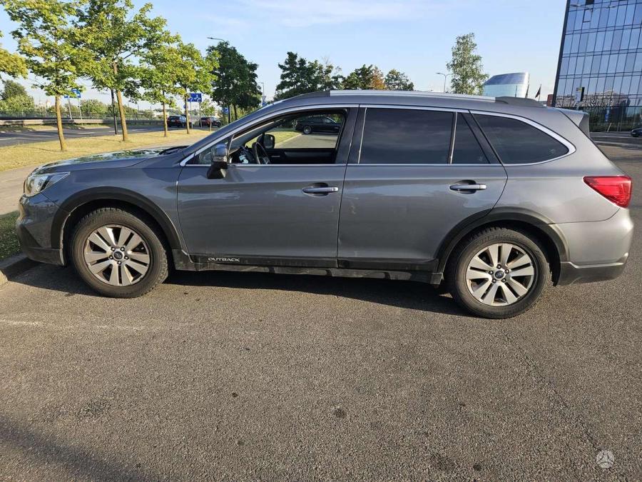 Blue Subaru Outback 2017 in Vilnius, with an engine capacity of 0.00 L and mileage of 193 thousand km for 13000 €, photo 1 on AUTOMOTO.COM.LV