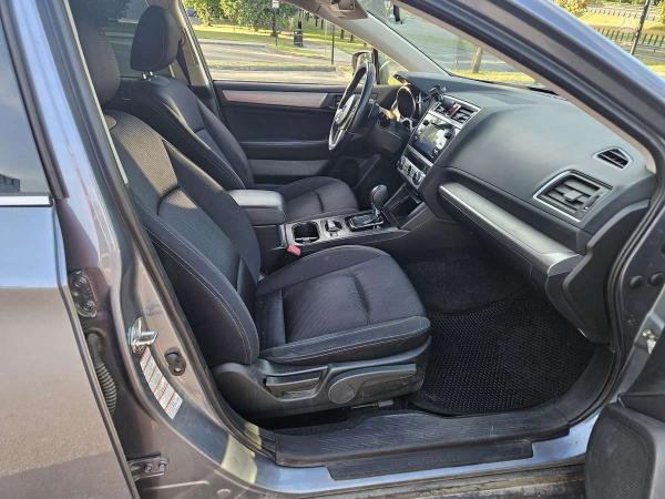 Blue Subaru Outback 2017 in Vilnius, with an engine capacity of 0.00 L and mileage of 193 thousand km for 13000 €, photo 9 on AUTOMOTO.COM.LV