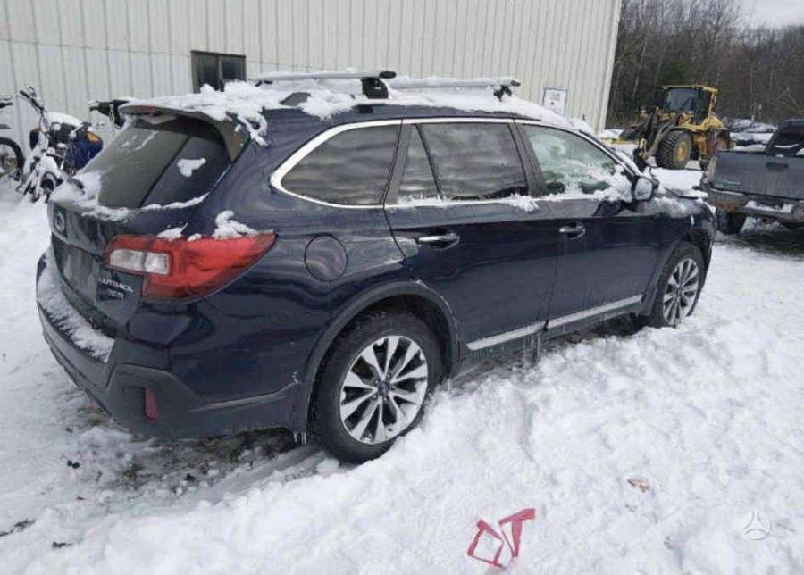 Blue Subaru Outback 2018 in Kaunas, with an engine capacity of 3.63 L and mileage of 175 thousand km for 8900 €, photo 4 on AUTOMOTO.COM.LV