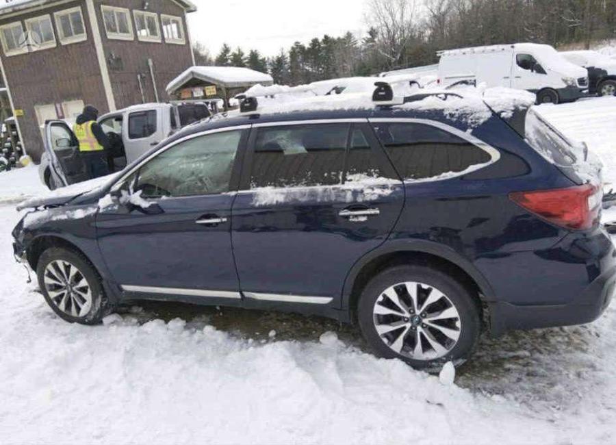 Blue Subaru Outback 2018 in Kaunas, with an engine capacity of 3.63 L and mileage of 175 thousand km for 8900 €, photo 10 on AUTOMOTO.COM.LV