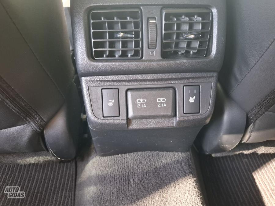 Blue Subaru Outback 2019 in Kaunas, with an engine capacity of 3.60 L and mileage of 167 thousand km for 16500 €, photo 17 on AUTOMOTO.COM.LV