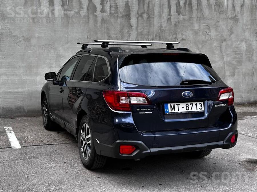 Blue Subaru Outback 2021 in Riga, with an engine capacity of 2.40 L and mileage of 124 thousand km for 19900 €, photo 6 on AUTOMOTO.COM.LV
