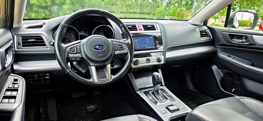 Brown Subaru Outback 2018 in Vilnius, with an engine capacity of 2.00 L and mileage of 166 thousand km for 13990 €, photo 16 on AUTOMOTO.COM.LV