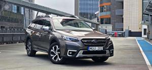 Brown Subaru Outback 2022 in Vilnius, with an engine capacity of 2.50 L and mileage of 113 thousand km for 29900 €, photo 7 on AUTOMOTO.COM.LV