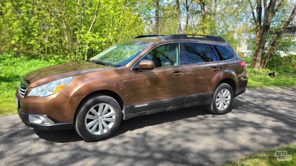 Brown Subaru Outback 2011 in Vilnius, with an engine capacity of 2.50 L and mileage of 260 thousand km for 5200 €, photo 11 on AUTOMOTO.COM.LV