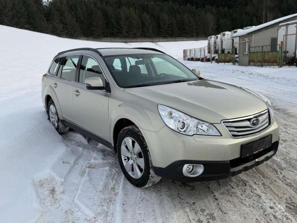 Brown Subaru Outback 2012 in Vilnius, with an engine capacity of 2.50 L and mileage of 214 thousand km for 6800 €, photo 5 on AUTOMOTO.COM.LV