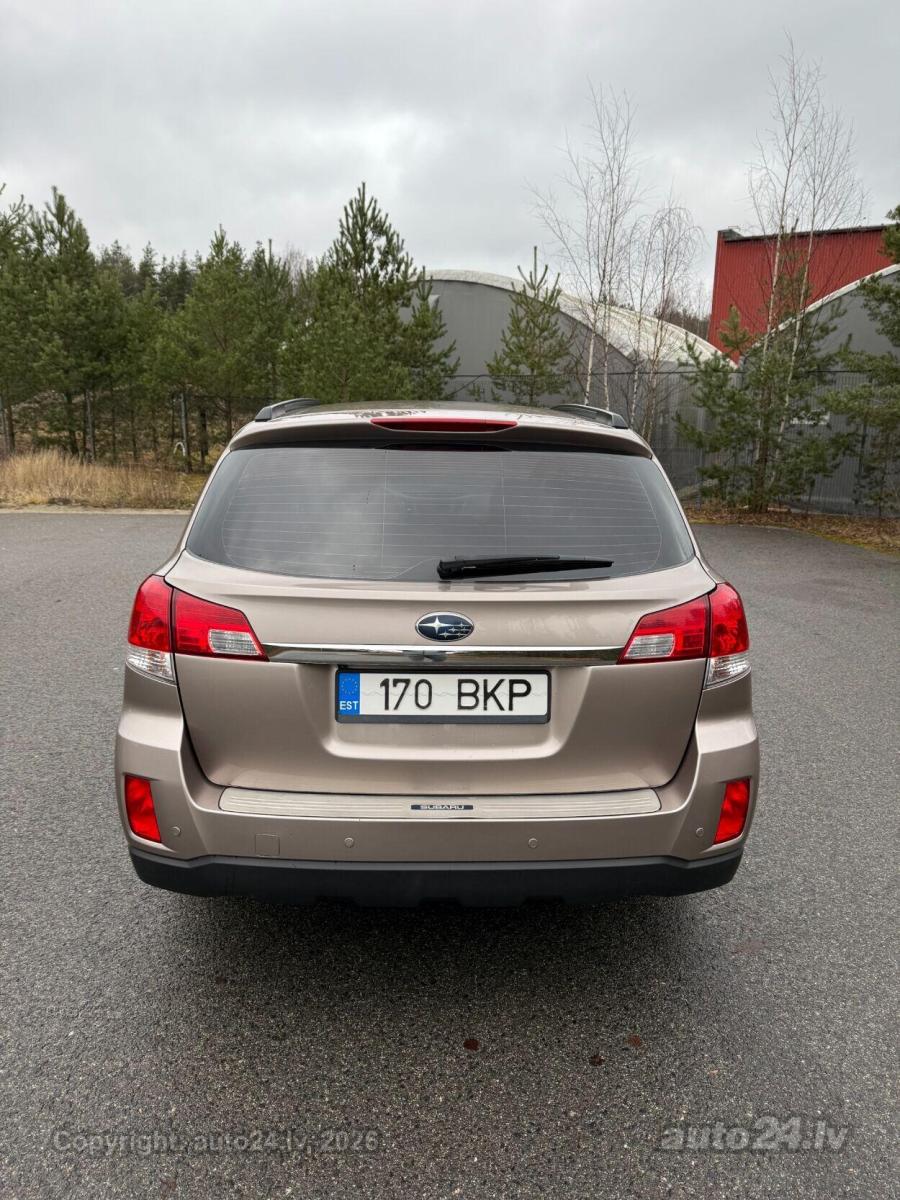Brown Subaru Outback 2013 in Tallinn, with an engine capacity of 2.00 L and mileage of 153 thousand km for 7850 €, photo 7 on AUTOMOTO.COM.LV