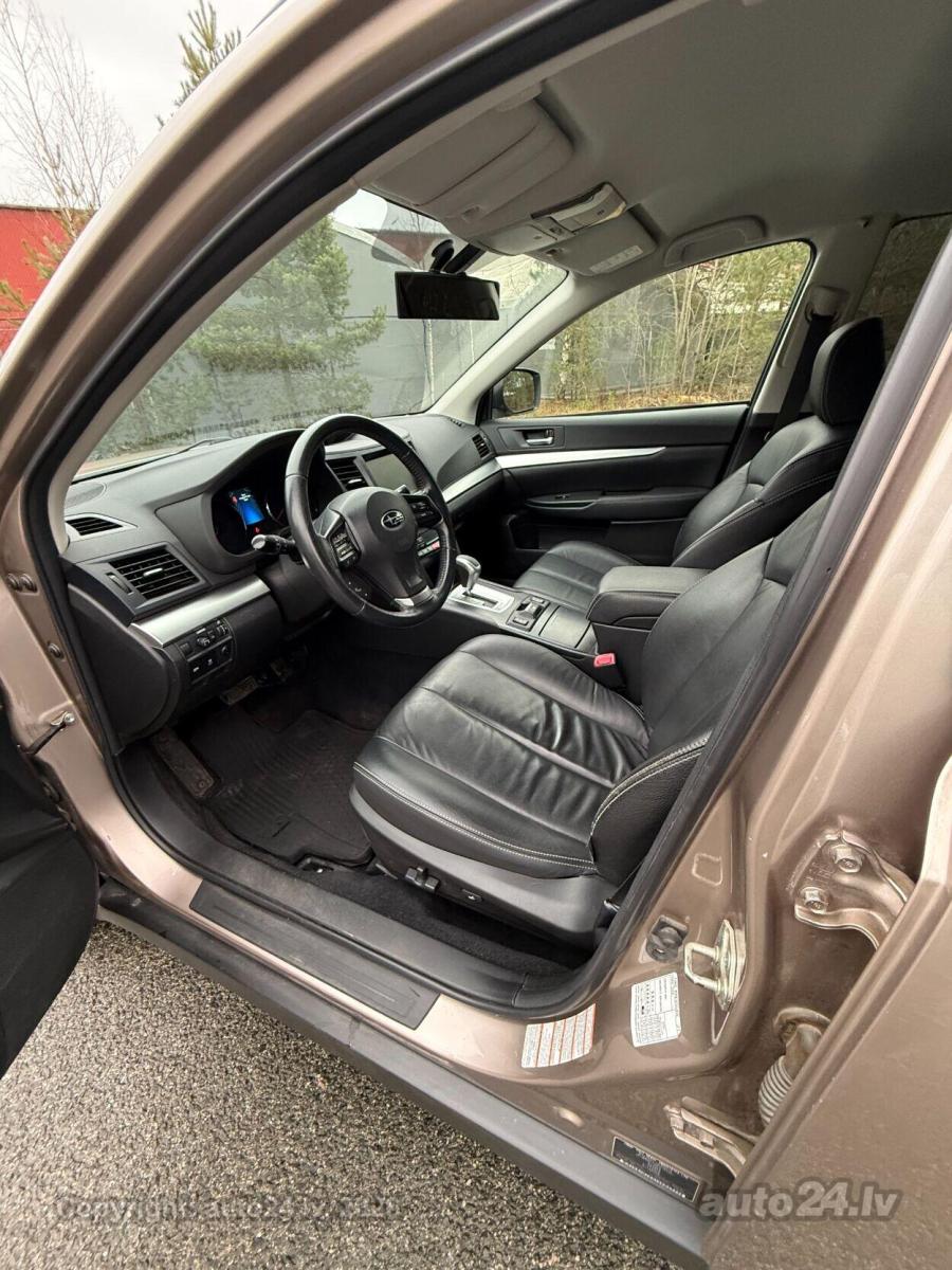 Brown Subaru Outback 2013 in Tallinn, with an engine capacity of 2.00 L and mileage of 153 thousand km for 7850 €, photo 10 on AUTOMOTO.COM.LV