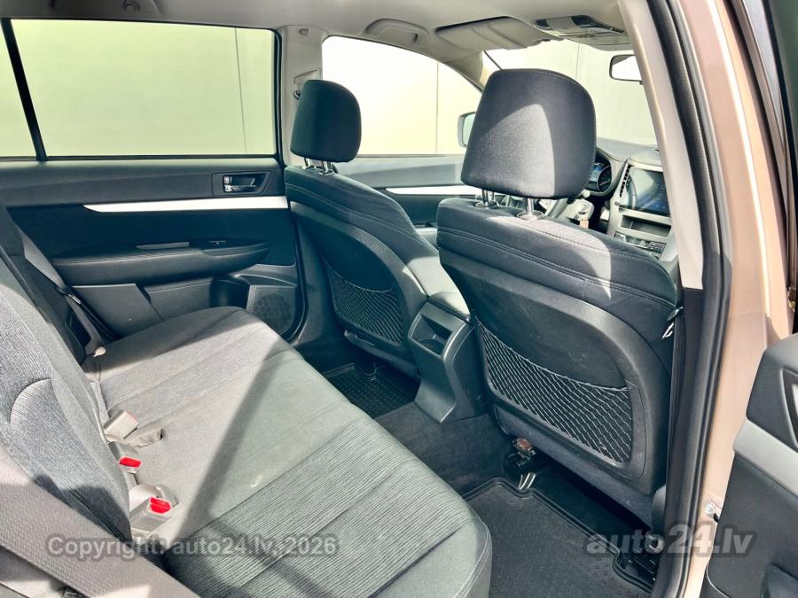Brūns Subaru Outback 2014 Tallina, ar dzinēja tilpumu 2.50 L un nobraukumu 149 tūkst. km par 6999 €, foto 13 vietnē AUTOMOTO.COM.LV