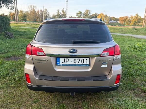 Brūns Subaru Outback 2014 Rīga, ar dzinēja tilpumu 2.00 L un nobraukumu 303 tūkst. km par 3900 €, foto 4 vietnē AUTOMOTO.COM.LV
