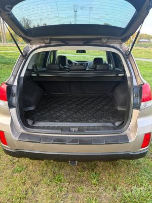 Brown Subaru Outback 2014 in Riga, with an engine capacity of 2.00 L and mileage of 303 thousand km for 3900 €, photo 9 on AUTOMOTO.COM.LV