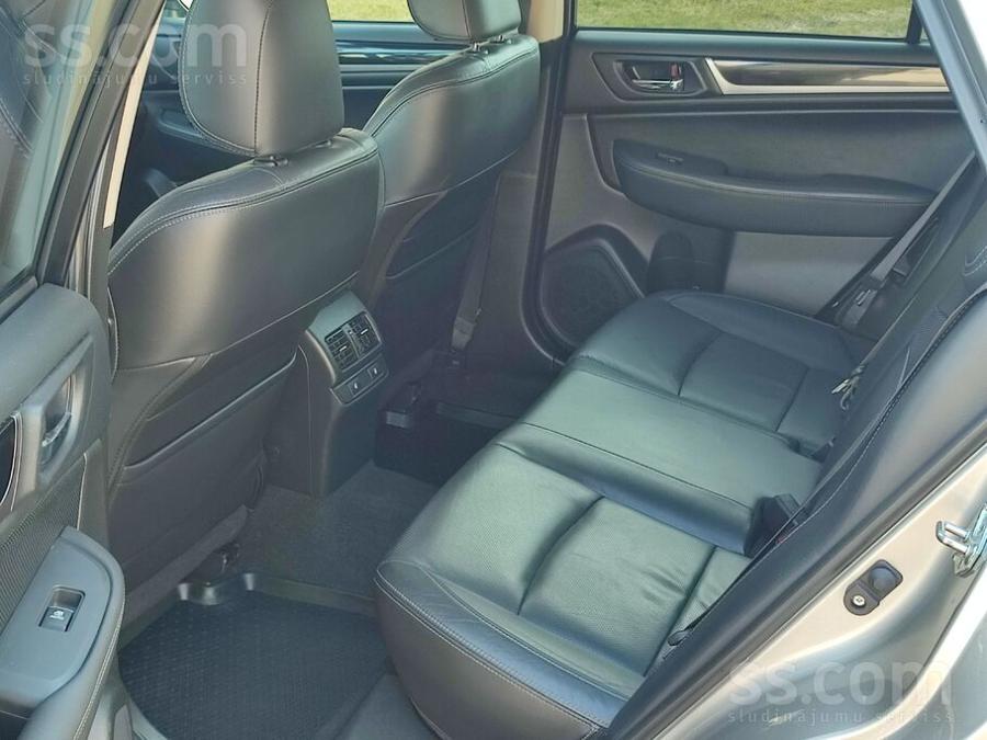 Brown Subaru Outback 2015 in Riga, with an engine capacity of 2.50 L and mileage of 190 thousand km for 12970 €, photo 10 on AUTOMOTO.COM.LV