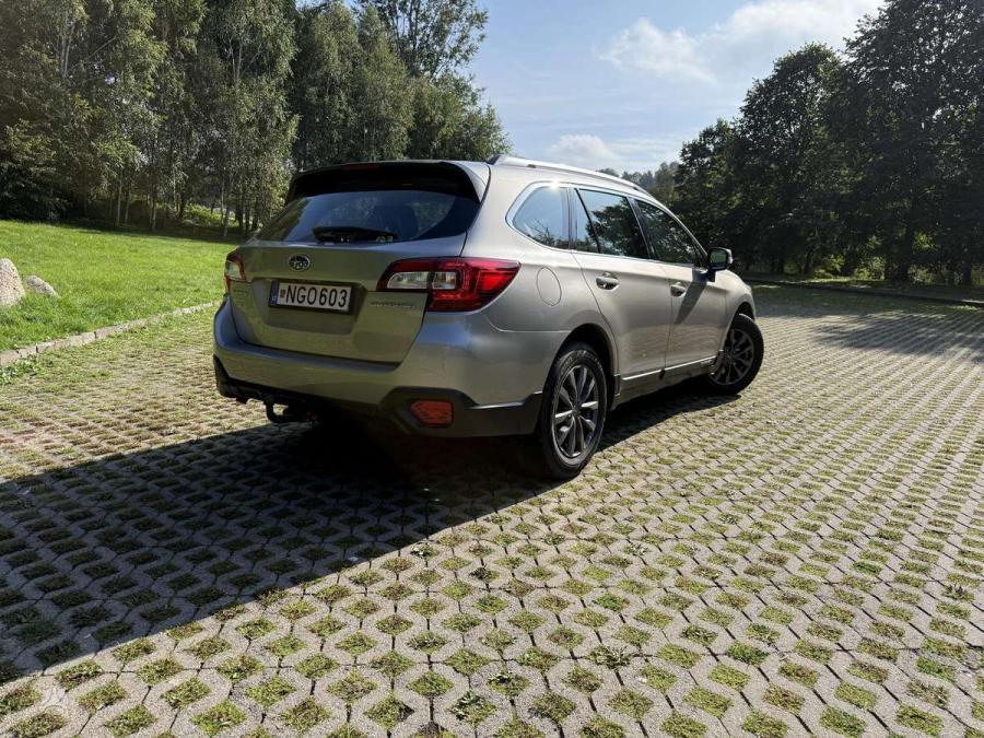 Brown Subaru Outback 2015 in Vilnius, with an engine capacity of 2.50 L and mileage of 229 thousand km for 12000 €, photo 4 on AUTOMOTO.COM.LV