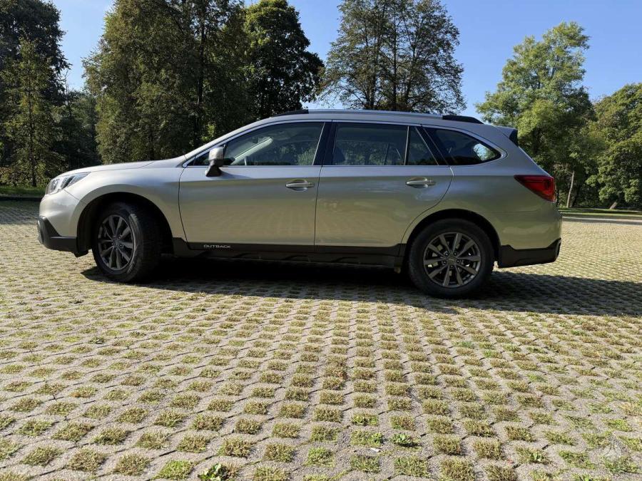 Brown Subaru Outback 2015 in Vilnius, with an engine capacity of 2.50 L and mileage of 229 thousand km for 12000 €, photo 6 on AUTOMOTO.COM.LV
