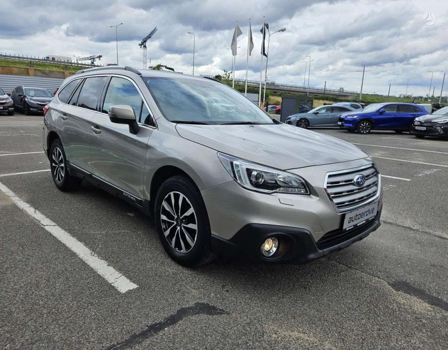 Brown Subaru Outback 2016 in Vilnius, with an engine capacity of 2.50 L and mileage of 134 thousand km for 15890 €, photo 3 on AUTOMOTO.COM.LV