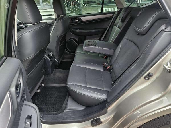 Brown Subaru Outback 2016 in Vilnius, with an engine capacity of 2.50 L and mileage of 134 thousand km for 15890 €, photo 6 on AUTOMOTO.COM.LV
