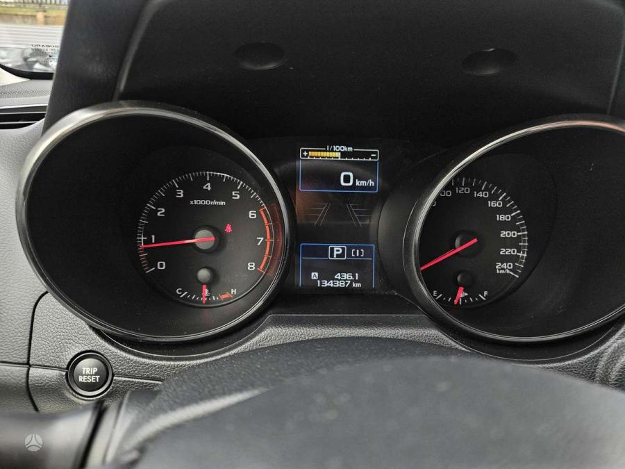 Brown Subaru Outback 2016 in Vilnius, with an engine capacity of 2.50 L and mileage of 134 thousand km for 15890 €, photo 11 on AUTOMOTO.COM.LV