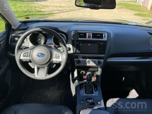 Brown Subaru Outback 2018 in Ogre, with an engine capacity of 2.50 L and mileage of 231 thousand km for 13250 €, photo 4 on AUTOMOTO.COM.LV
