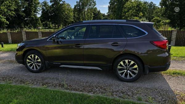 Brown Subaru Outback 2018 in Vilnius, with an engine capacity of 2.00 L and mileage of 235 thousand km for 15000 €, photo 4 on AUTOMOTO.COM.LV