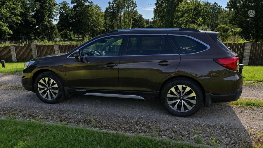 Brown Subaru Outback 2018 in Vilnius, with an engine capacity of 2.00 L and mileage of 235 thousand km for 15000 €, photo 5 on AUTOMOTO.COM.LV