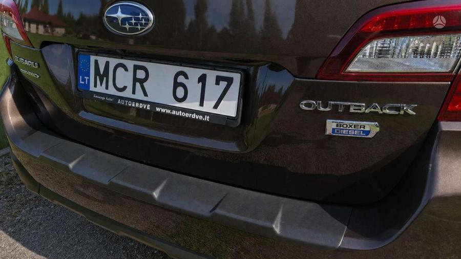 Brown Subaru Outback 2018 in Vilnius, with an engine capacity of 2.00 L and mileage of 235 thousand km for 15000 €, photo 9 on AUTOMOTO.COM.LV