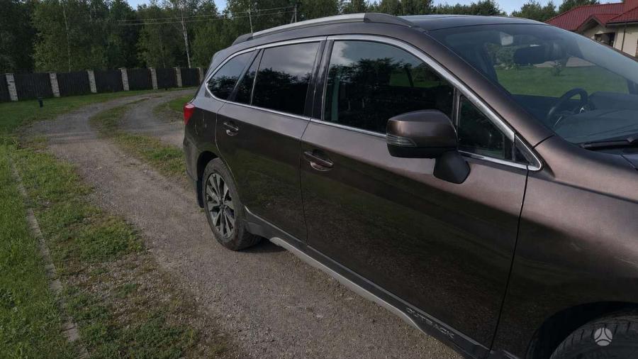 Brown Subaru Outback 2018 in Vilnius, with an engine capacity of 2.00 L and mileage of 235 thousand km for 15000 €, photo 10 on AUTOMOTO.COM.LV