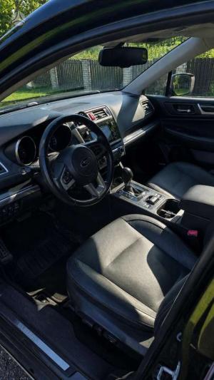 Brown Subaru Outback 2018 in Vilnius, with an engine capacity of 2.00 L and mileage of 235 thousand km for 15000 €, photo 17 on AUTOMOTO.COM.LV