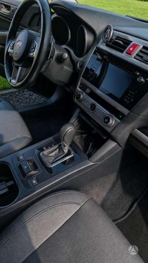 Brown Subaru Outback 2018 in Vilnius, with an engine capacity of 2.00 L and mileage of 235 thousand km for 15000 €, photo 22 on AUTOMOTO.COM.LV