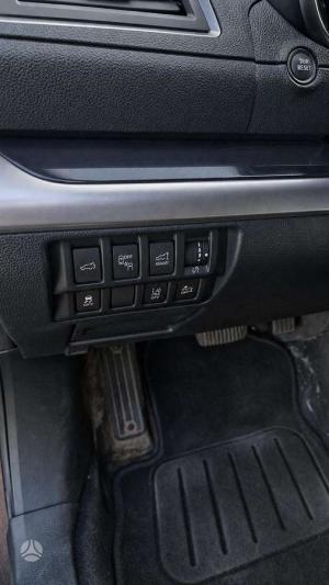 Brown Subaru Outback 2018 in Vilnius, with an engine capacity of 2.00 L and mileage of 235 thousand km for 15000 €, photo 23 on AUTOMOTO.COM.LV