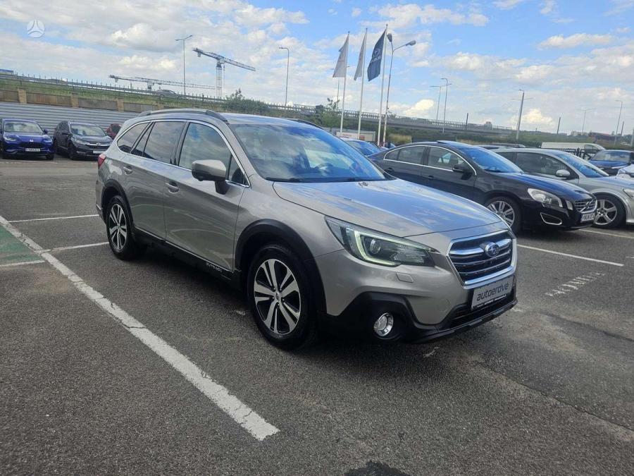 Brown Subaru Outback 2018 in Vilnius, with an engine capacity of 2.50 L and mileage of 152 thousand km for 17890 €, photo 3 on AUTOMOTO.COM.LV