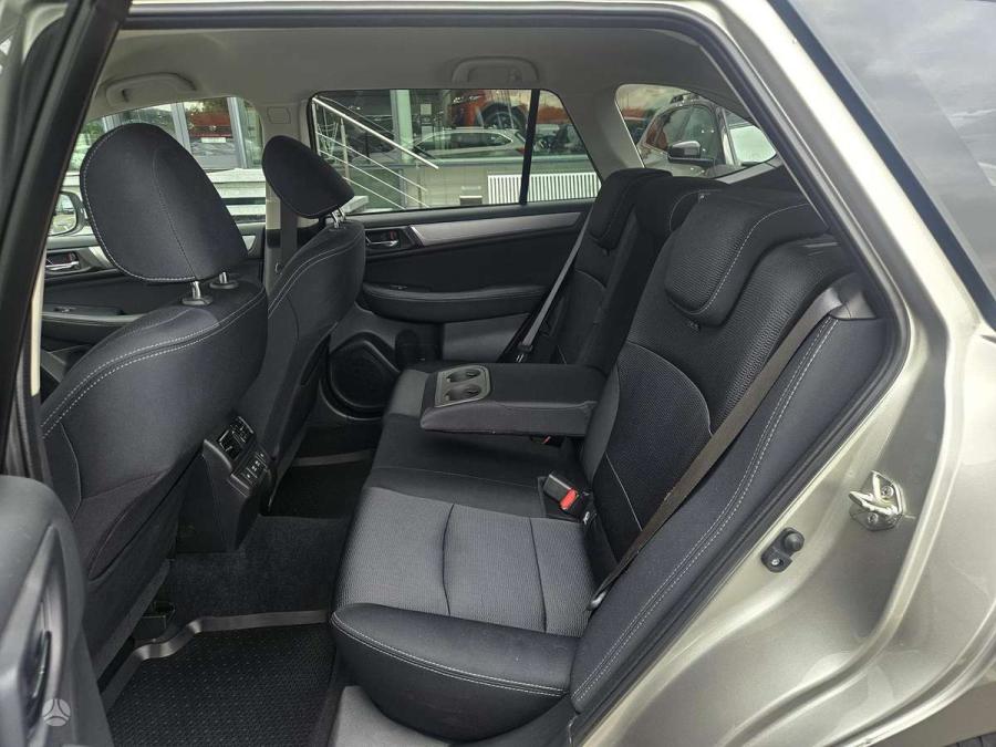 Brown Subaru Outback 2020 in Vilnius, with an engine capacity of 2.50 L and mileage of 45 thousand km for 21390 €, photo 7 on AUTOMOTO.COM.LV