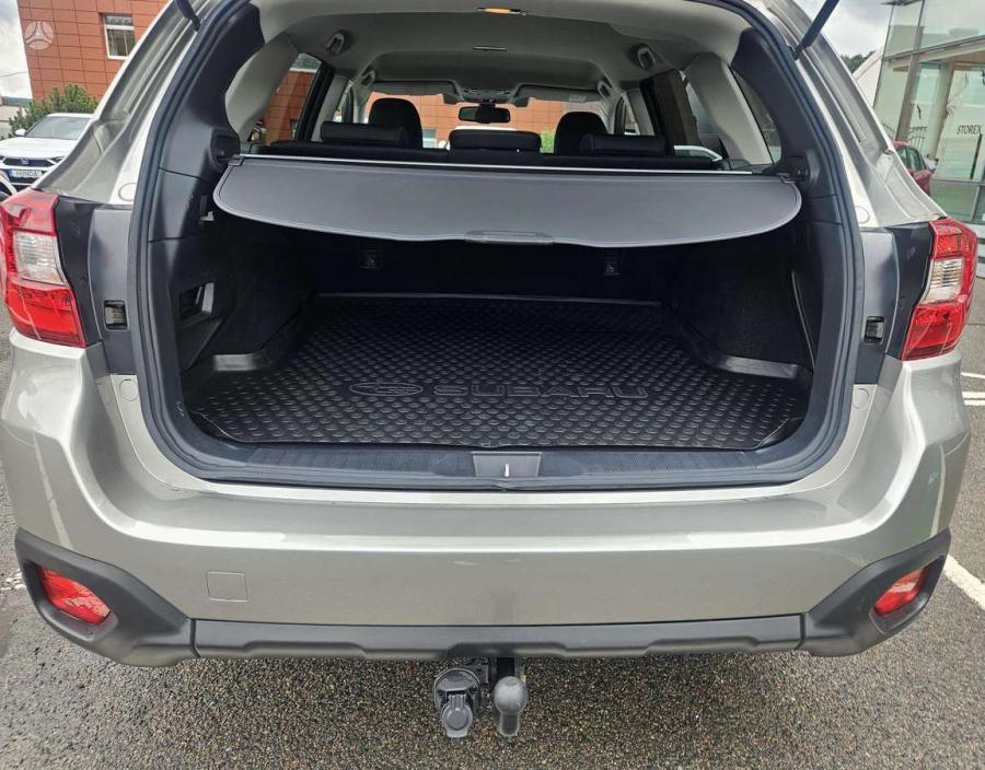 Brown Subaru Outback 2020 in Vilnius, with an engine capacity of 2.50 L and mileage of 45 thousand km for 21390 €, photo 9 on AUTOMOTO.COM.LV