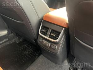 Brown Subaru Outback 2021 in Riga, with an engine capacity of 2.50 L and mileage of 31 thousand km for 23990 €, photo 17 on AUTOMOTO.COM.LV