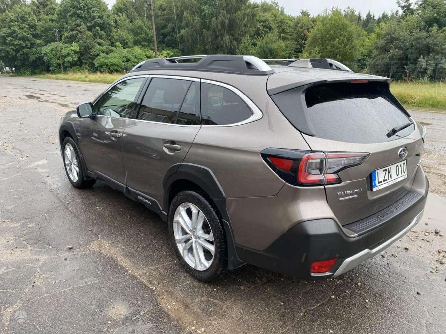 Brown Subaru Outback 2021 in Vilnius, with an engine capacity of 2.50 L and mileage of 119 thousand km for 27500 €, photo 7 on AUTOMOTO.COM.LV