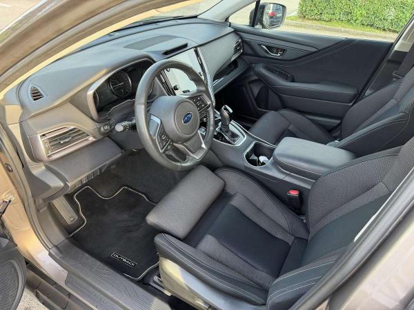 Brown Subaru Outback 2022 in Riga, with an engine capacity of 2.50 L and mileage of 36 thousand km for 23500 €, photo 7 on AUTOMOTO.COM.LV