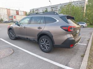 Brown Subaru Outback 2023 in Riga, with an engine capacity of 2.50 L and mileage of 11 thousand km for 27000 €, photo 3 on AUTOMOTO.COM.LV