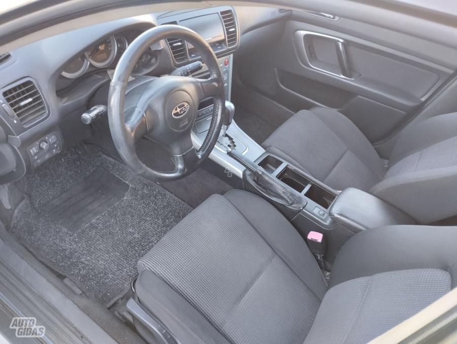 Subaru Outback 2005 in Silute, with an engine capacity of 2.50 L and mileage of 364 thousand km for 1650 €, photo 6 on AUTOMOTO.COM.LV