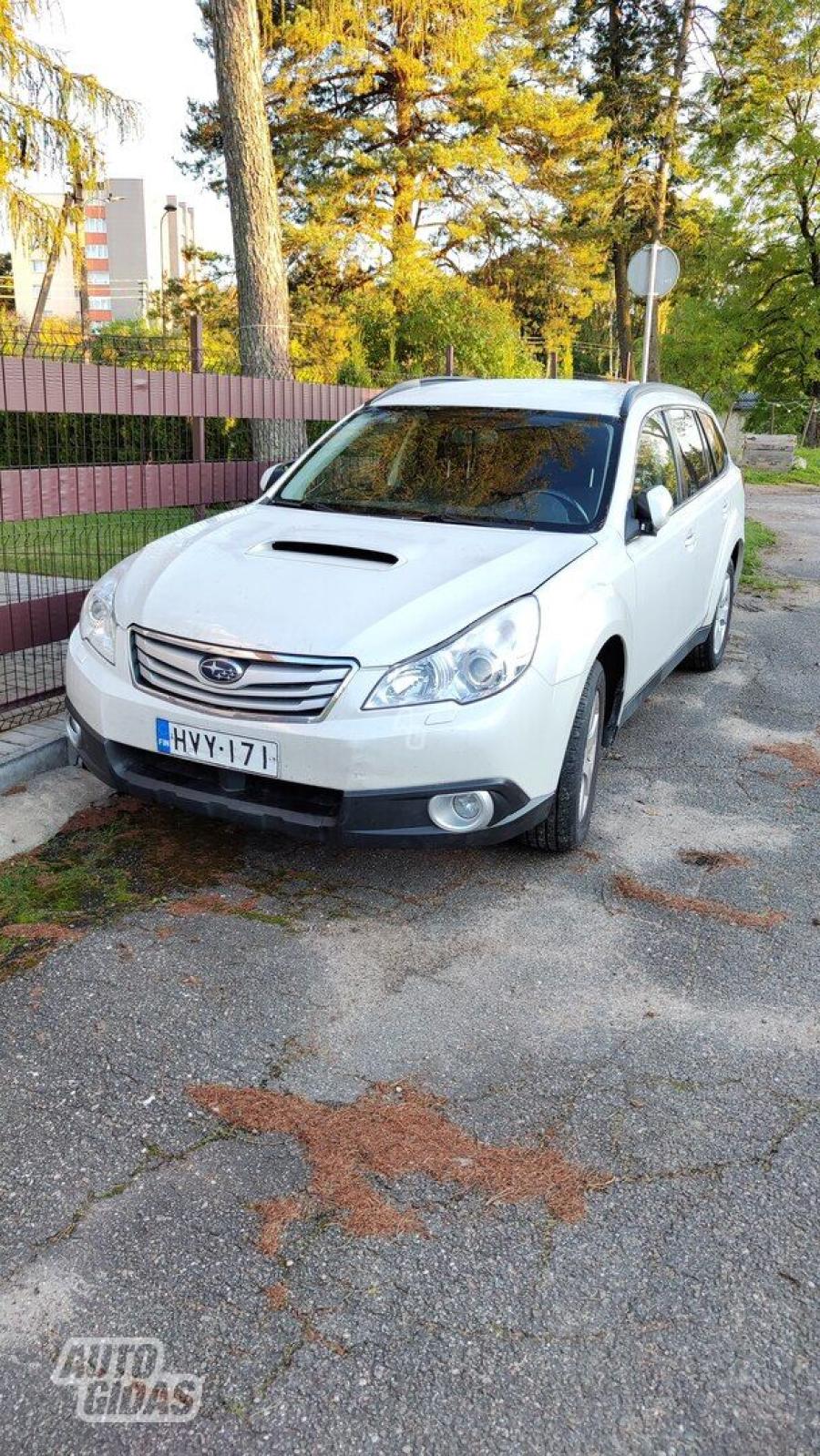 Subaru Outback 2011 in Vilnius, with an engine capacity of 2.00 L and mileage of 321 thousand km for 1999 €, photo 1 on AUTOMOTO.COM.LV