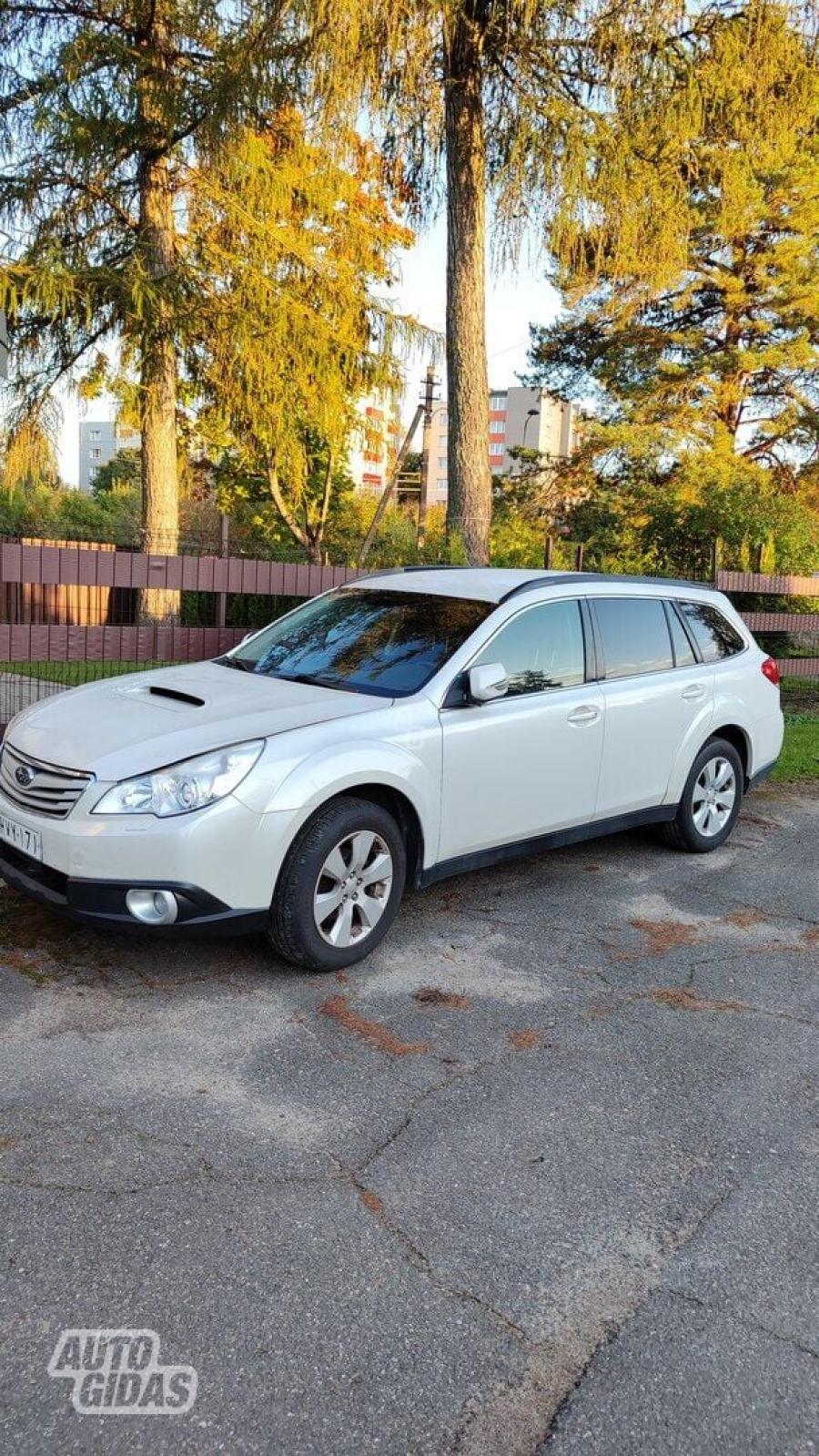 Subaru Outback 2011 in Vilnius, with an engine capacity of 2.00 L and mileage of 321 thousand km for 1999 €, photo 2 on AUTOMOTO.COM.LV