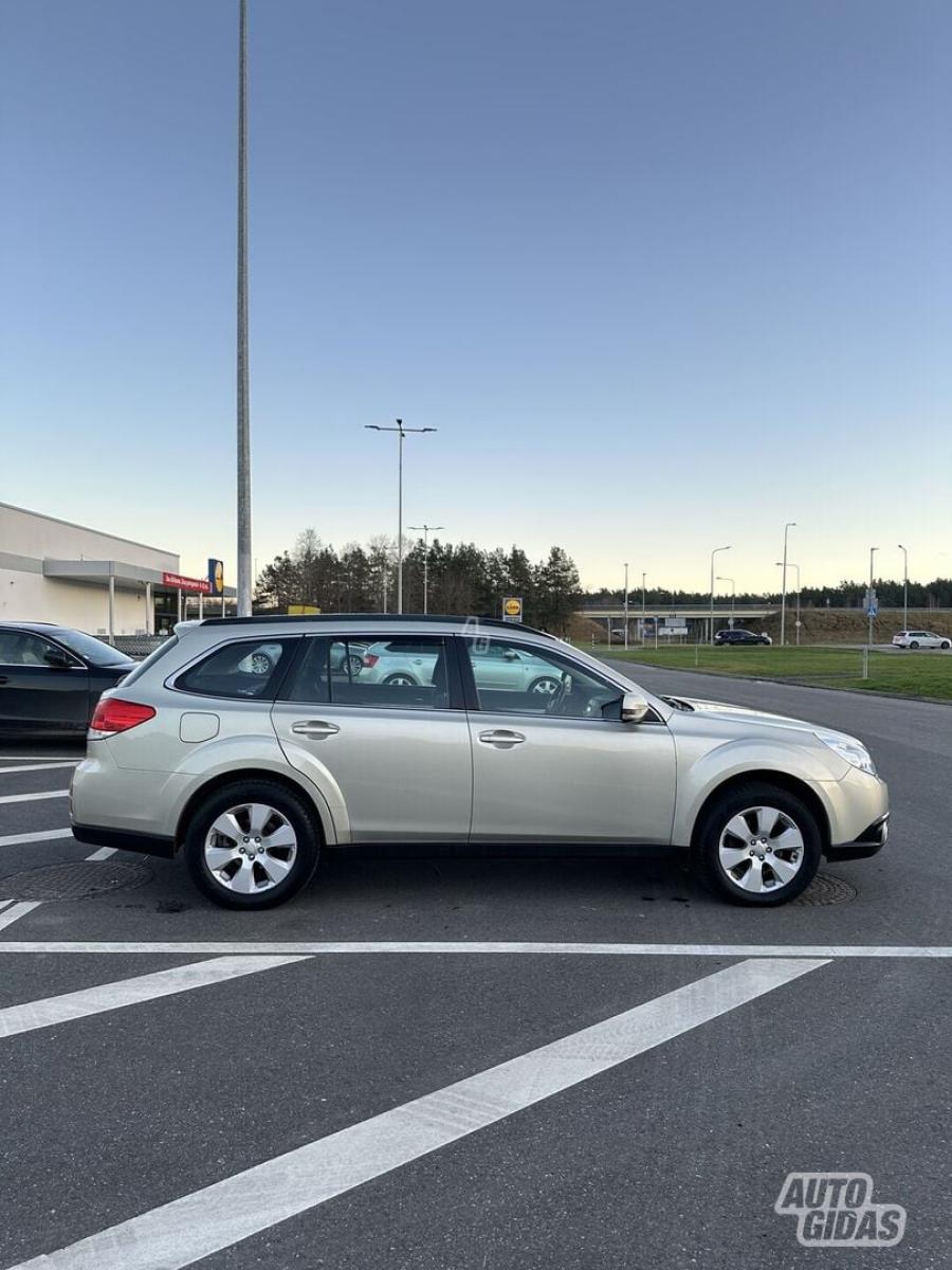 Subaru Outback 2011 in Vilnius, with an engine capacity of 2.50 L and mileage of 233 thousand km for 4300 €, photo 5 on AUTOMOTO.COM.LV