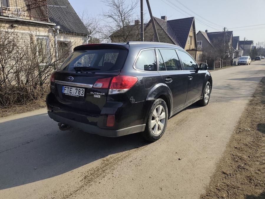 Subaru Outback 2011 Viļņa, ar dzinēja tilpumu 2.00 L un nobraukumu 437 tūkst. km par 1950 €, foto 3 vietnē AUTOMOTO.COM.LV