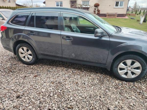 Subaru Outback 2011 in Marijampole, with an engine capacity of 2.00 L and mileage of 270 thousand km for 950 €, photo 5 on AUTOMOTO.COM.LV