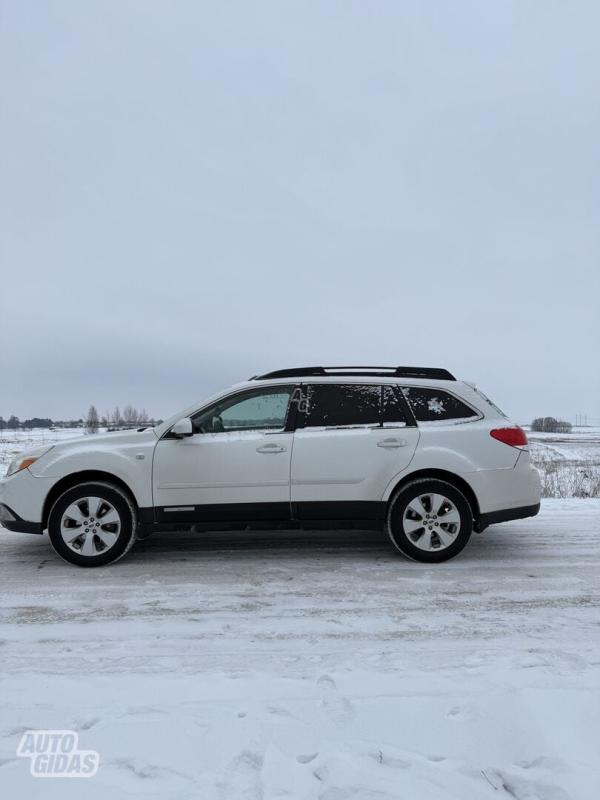 Subaru Outback 2012 in Panevezys, with an engine capacity of 2.50 L and mileage of 177 thousand km for 4250 €, photo 1 on AUTOMOTO.COM.LV