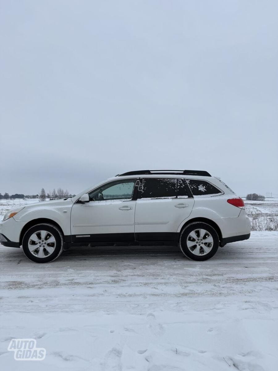 Subaru Outback 2012 in Panevezys, with an engine capacity of 2.50 L and mileage of 177 thousand km for 4250 €, photo 1 on AUTOMOTO.COM.LV