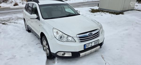 Subaru Outback 2012 in Alytus, with an engine capacity of 3.60 L and mileage of 130 thousand km for 7500 €, photo 1 on AUTOMOTO.COM.LV