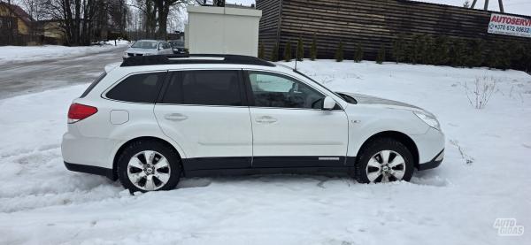 Subaru Outback 2012 in Alytus, with an engine capacity of 3.60 L and mileage of 130 thousand km for 7500 €, photo 2 on AUTOMOTO.COM.LV