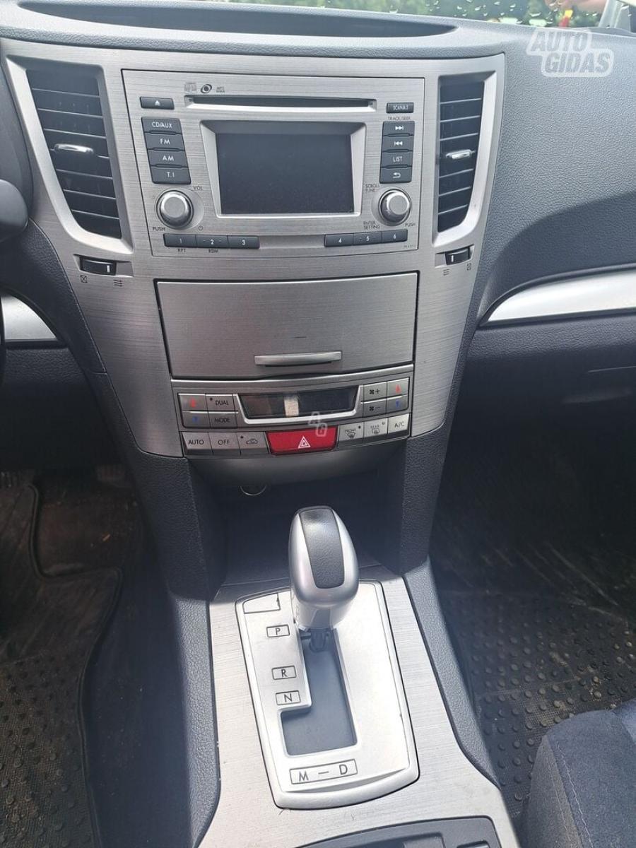Subaru Outback 2012 in Vilnius, with an engine capacity of 2.50 L and mileage of 215 thousand km for 4000 €, photo 6 on AUTOMOTO.COM.LV