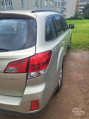 Subaru Outback 2012 in Vilnius, with an engine capacity of 2.50 L and mileage of 215 thousand km for 4000 €, photo 10 on AUTOMOTO.COM.LV